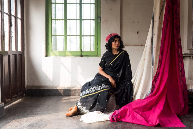 BLACK ANGURLATA JAMDANI SAREE – Parama Calcutta