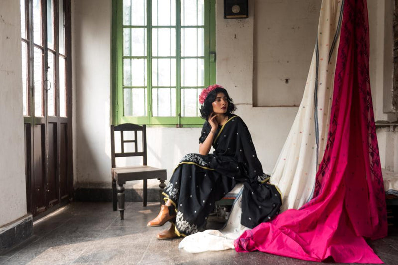 BLACK ANGURLATA JAMDANI SAREE – Parama Calcutta
