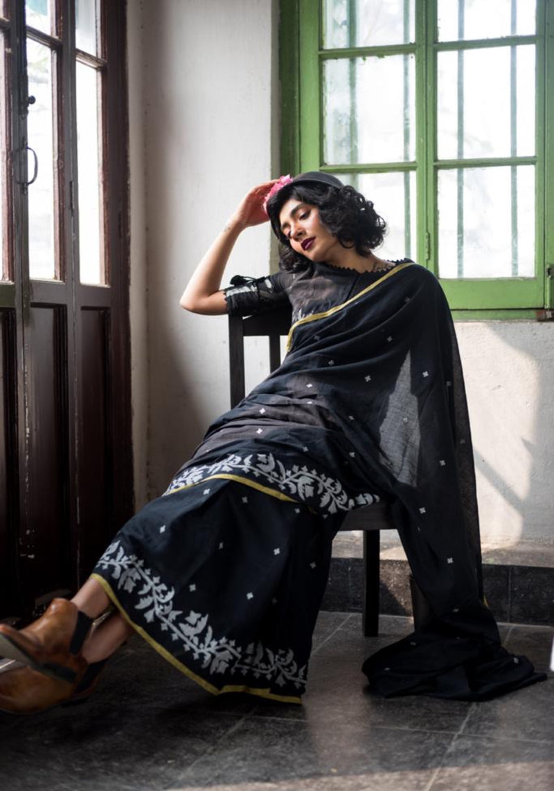 BLACK ANGURLATA JAMDANI SAREE – Parama Calcutta